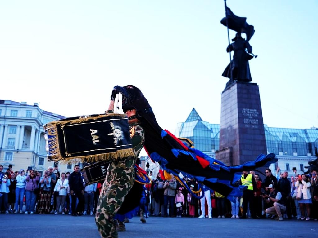 Genderang Suling Gita Jala Taruna AAL Pukau Ribuan Warga Vladivostok di ...